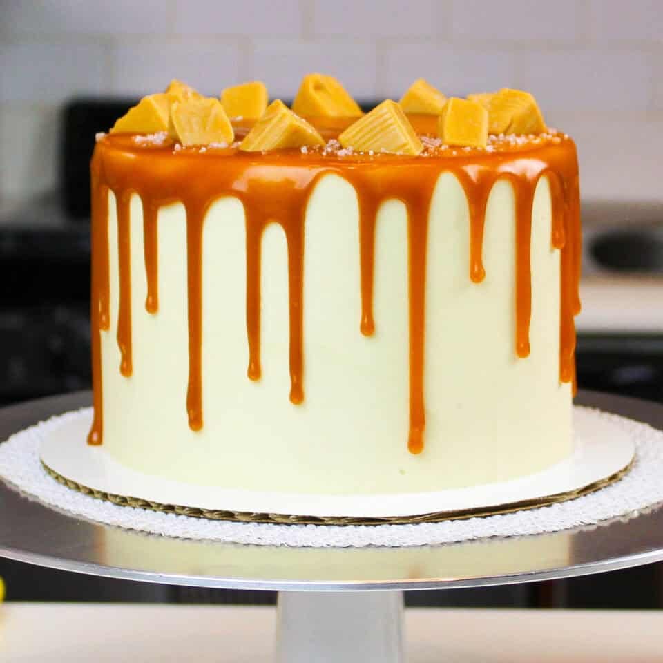 Caramel Drizzle Recipe: Easy 5 Minute Recipe - Chelsweets