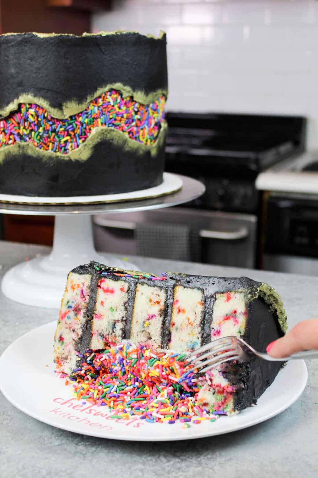 Sprinkle Fault Line Cake: Detailed Recipe and Tutorial