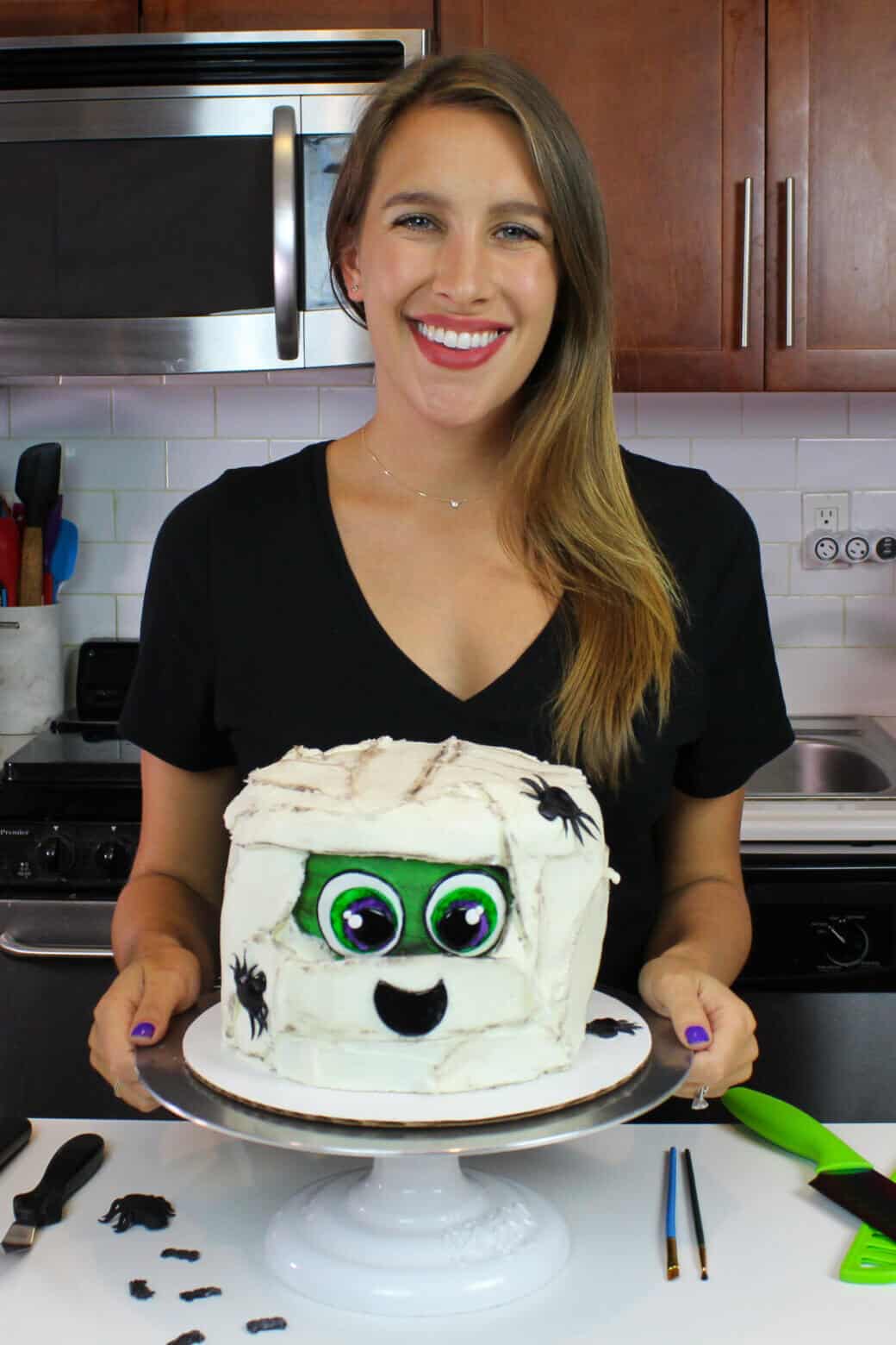 Mummy Cake: Cute & Easy Cake Recipe & Tutorial