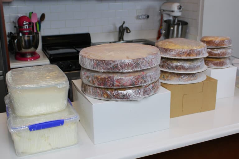 How to Transport a Cake Long Distance - Chelsweets