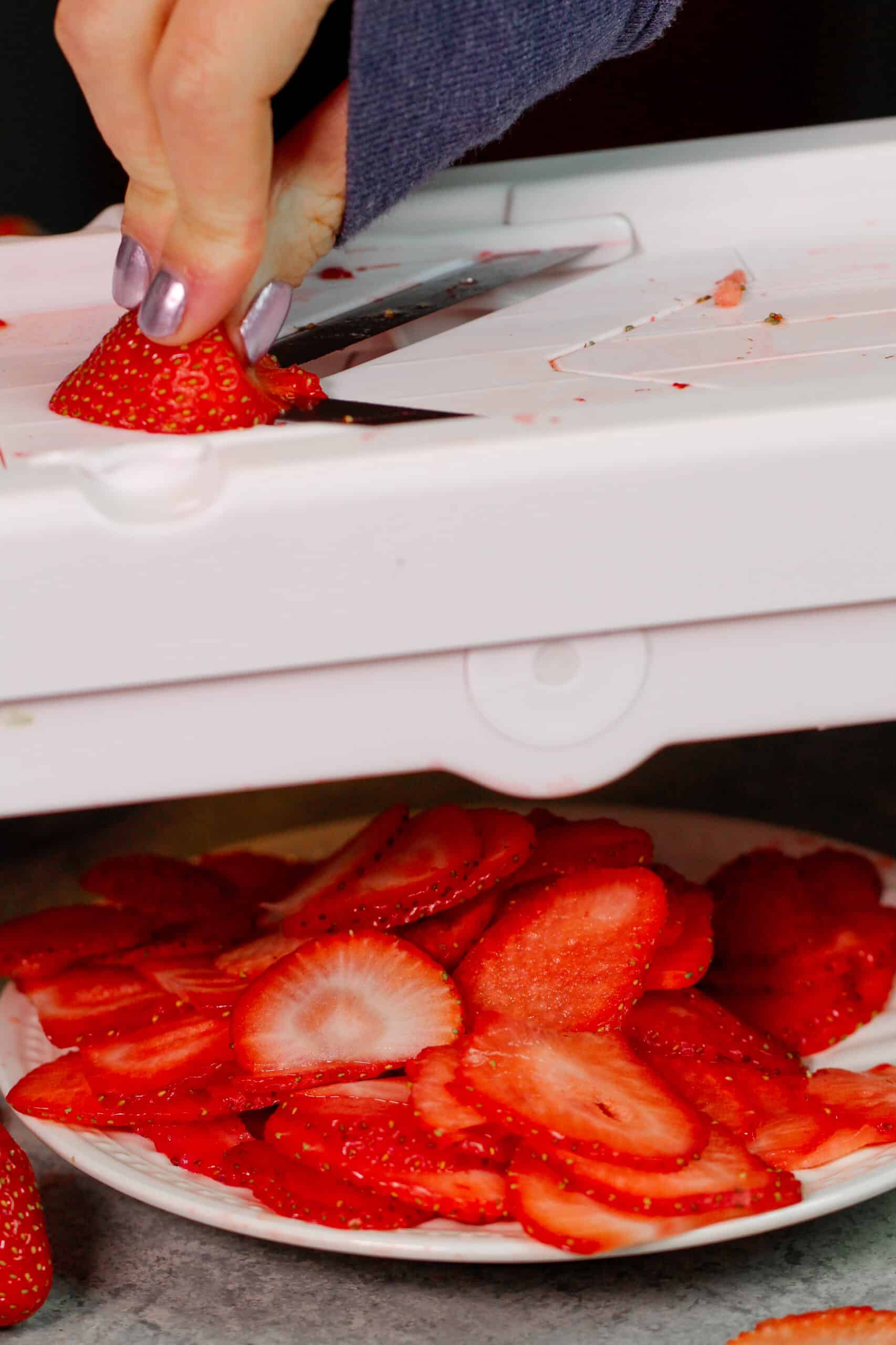 Dried Strawberries: Delicious & Healthy Snack - Chelsweets