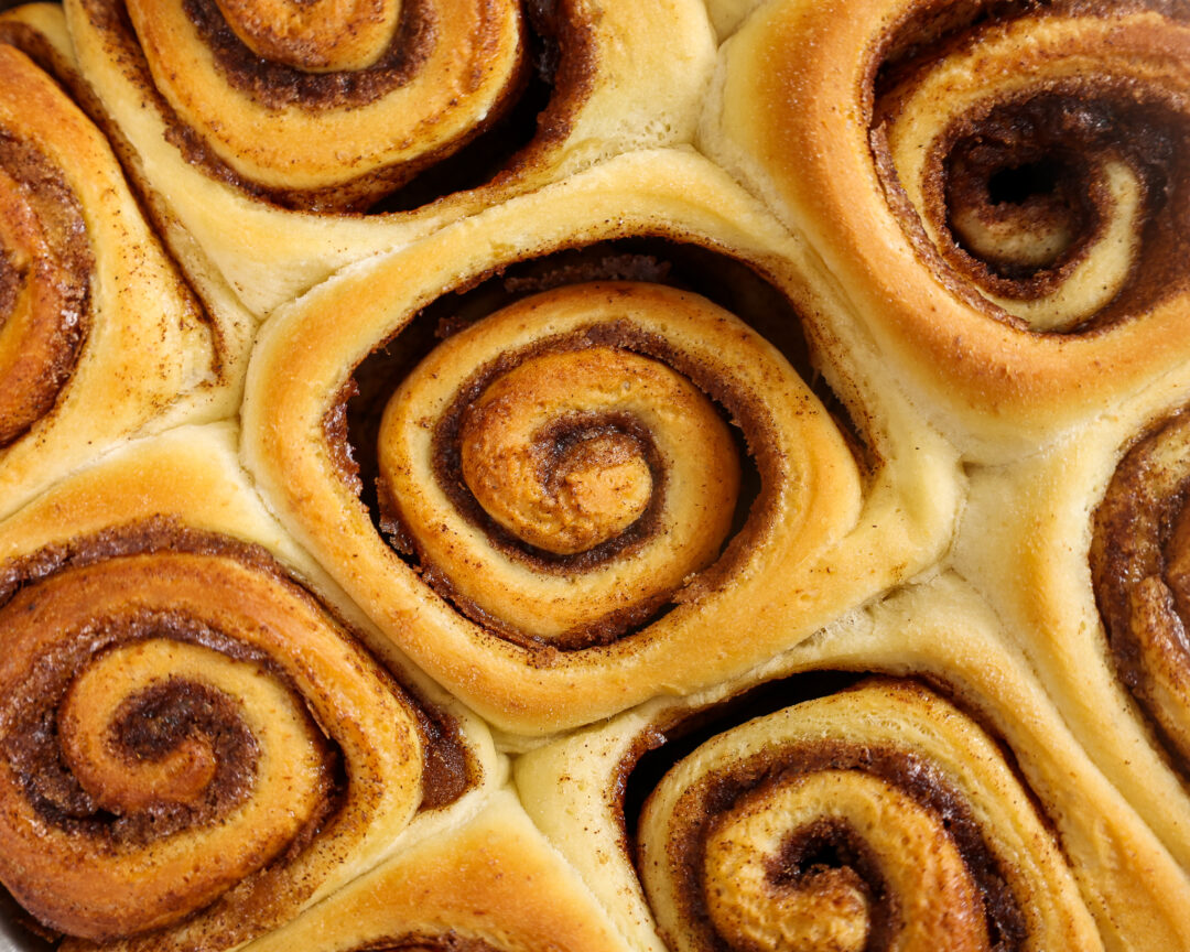 Quick Yeast Cinnamon Rolls: Ready in 90 Minutes - Chelsweets