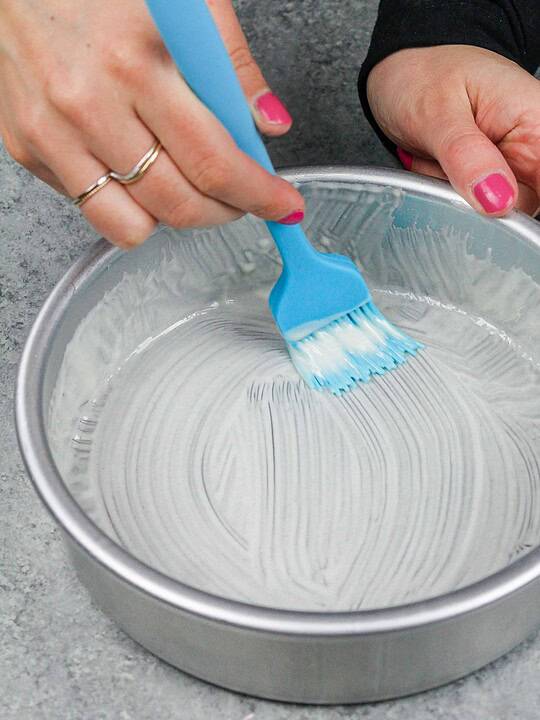 Homemade Cake Release: Never Buy Baking Spray Again
