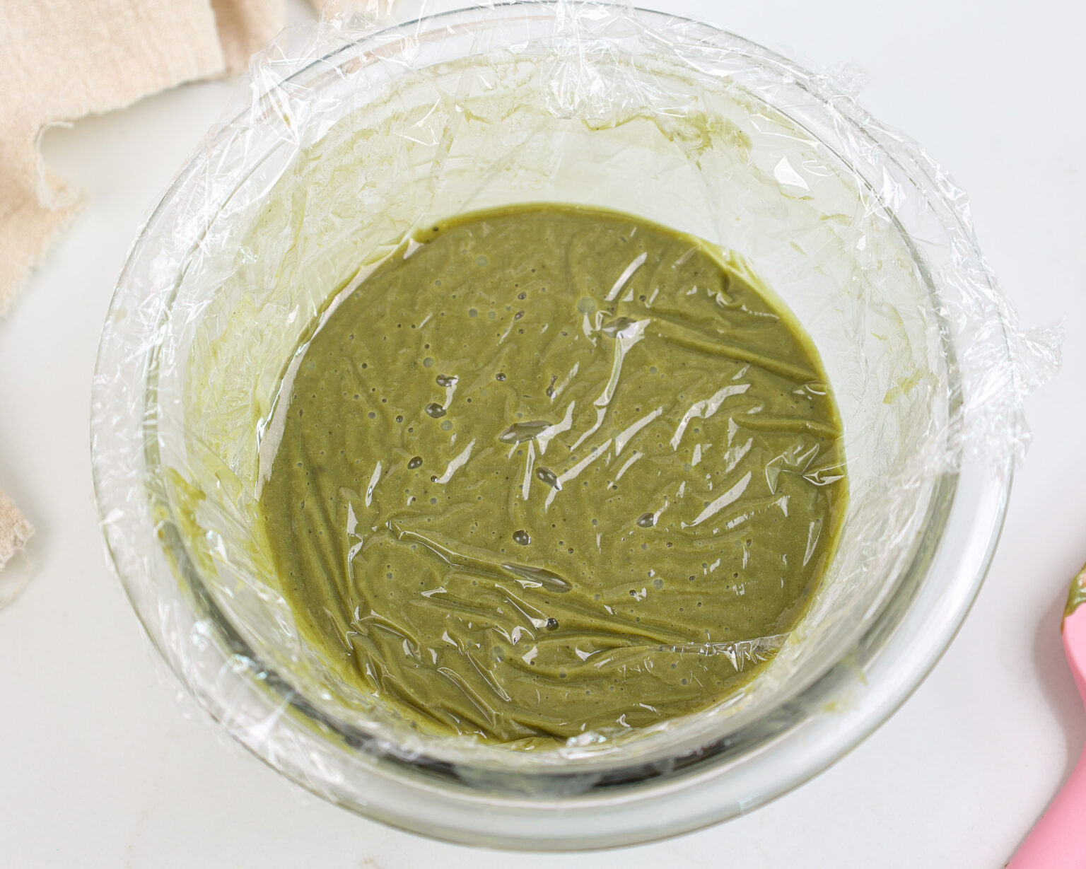 Matcha Macarons w/ Delicious Matcha Ganache Filling: Recipe & Tutorial