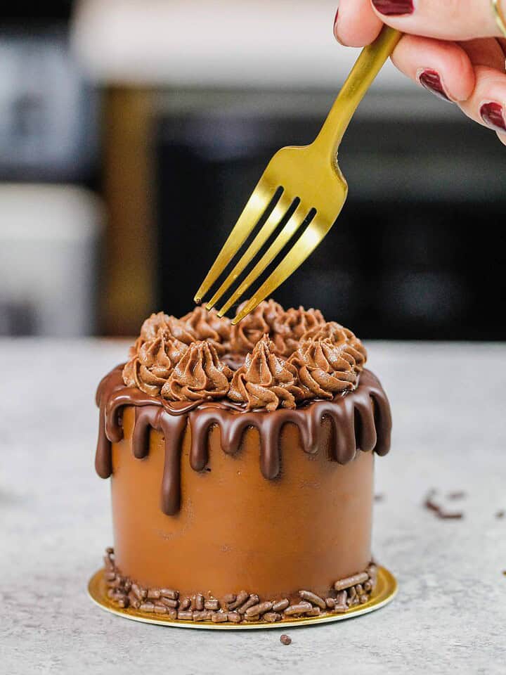 Mini Chocolate Cake Recipe: The Perfect Date Night Dessert