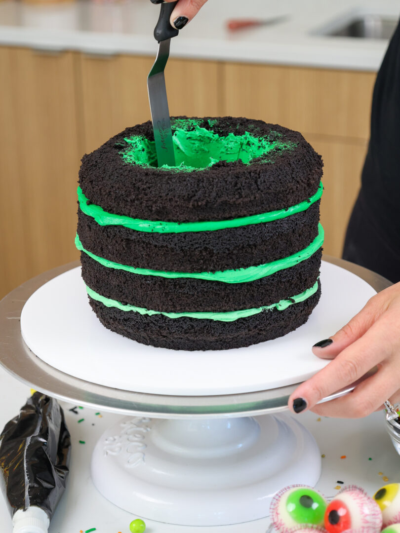 Cauldron Cake - The Ultimate Halloween Cake