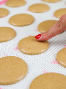 Biscoff Macarons: Delicious Recipe w/ Video Tutorial