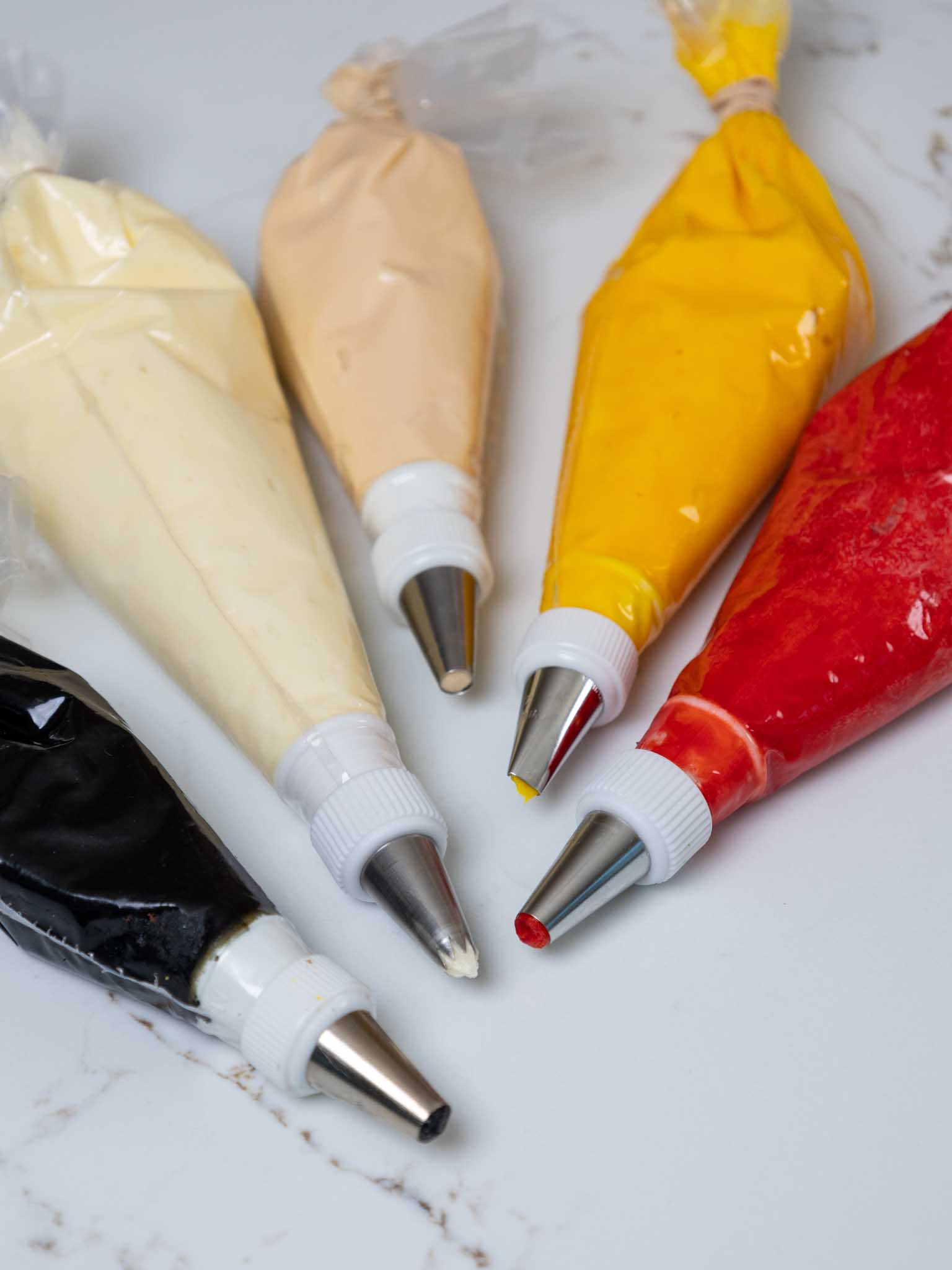 Santa Cake: Easy & Delicious Buttercream Cake Recipe