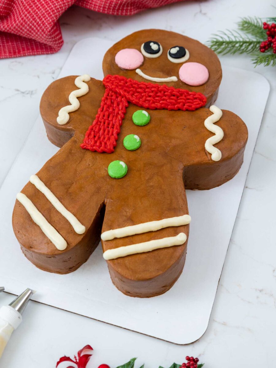 Gingerbread Man Cake: Delicious & Easy Sheet Cake Recipe