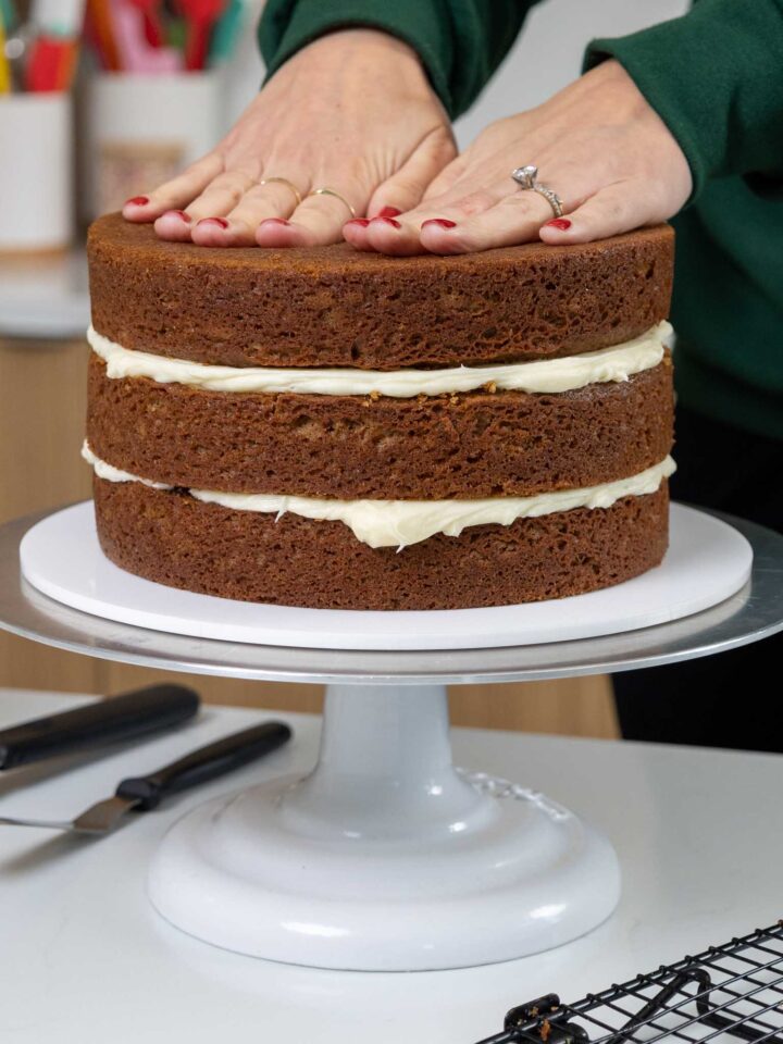 Gingerbread Layer Cake: Delicious & Easy Recipe from Scratch
