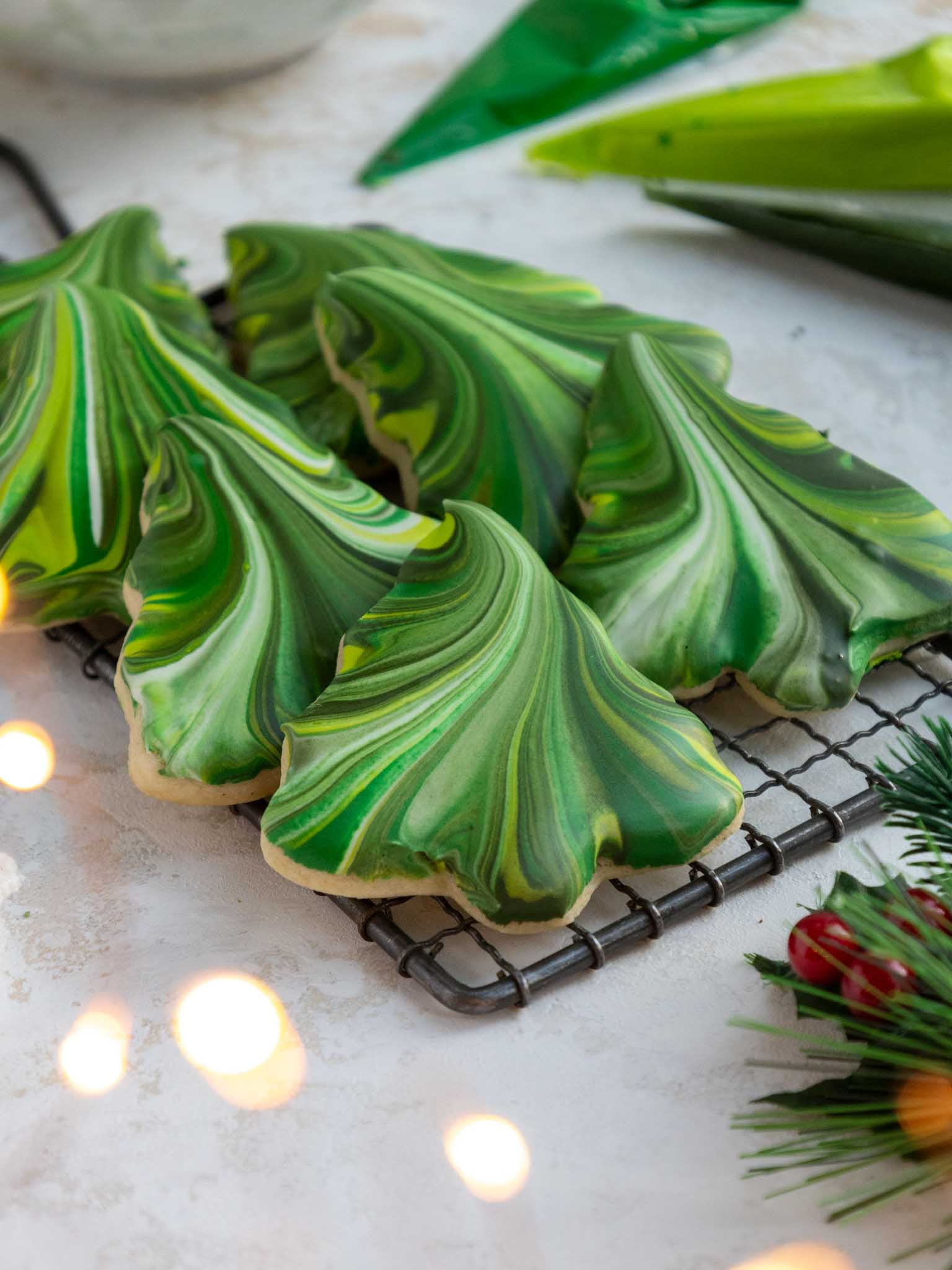 Christmas Cookie Box: 12 Delicious Recipes & Packing Tutorial