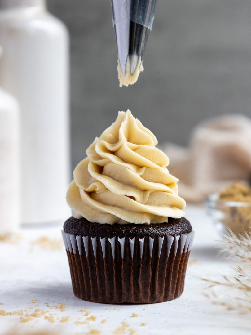 Brown Sugar Frosting: Delicious, 6-Ingredient Recipe
