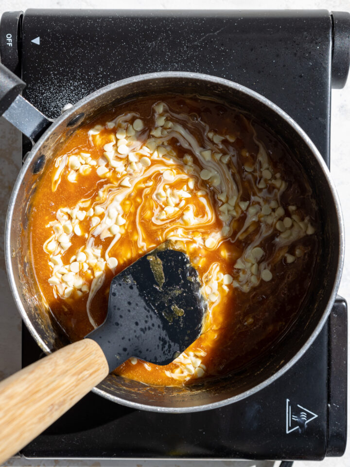 Caramel Cookie Bars: Delicious Recipe from Scratch