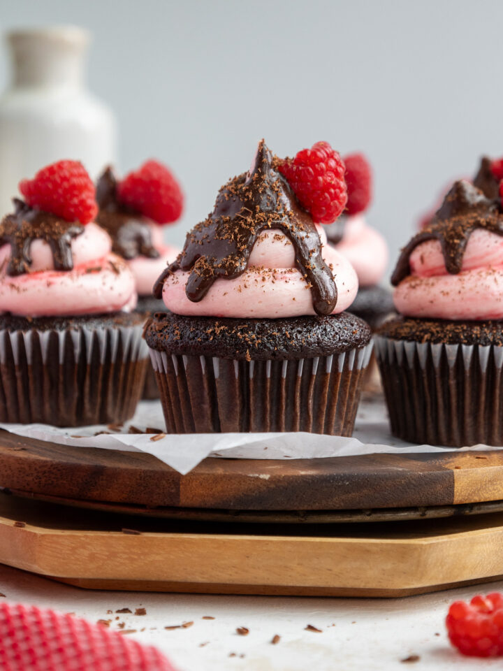 Chocolate Raspberry Cupcakes: Delicious Recipe from Scratch
