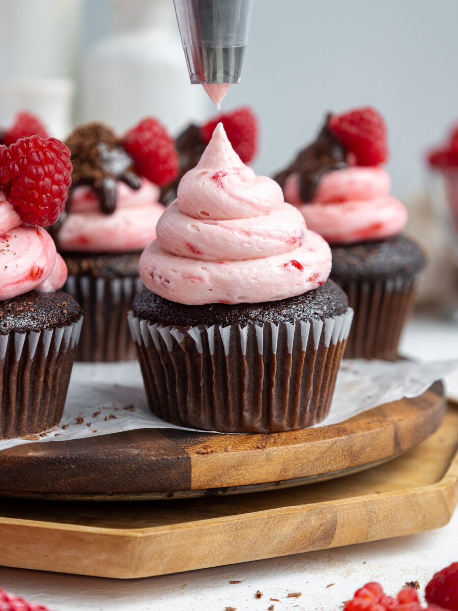 Raspberry-Filled Chocolate Cupcakes