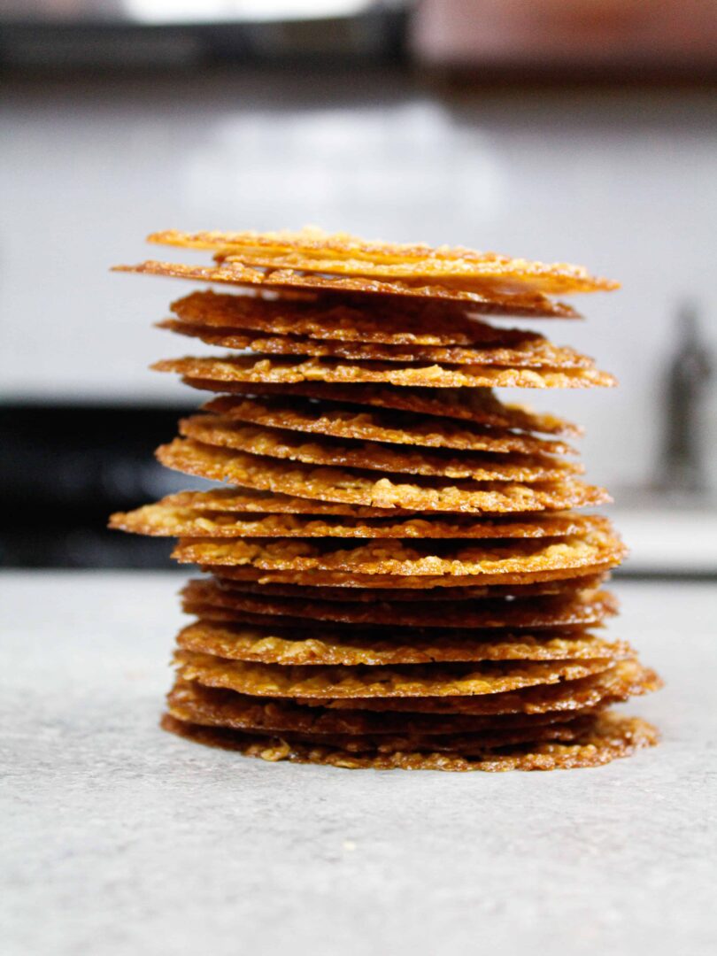 Christmas Cookie Box: 12 Delicious Recipes & Packing Tutorial