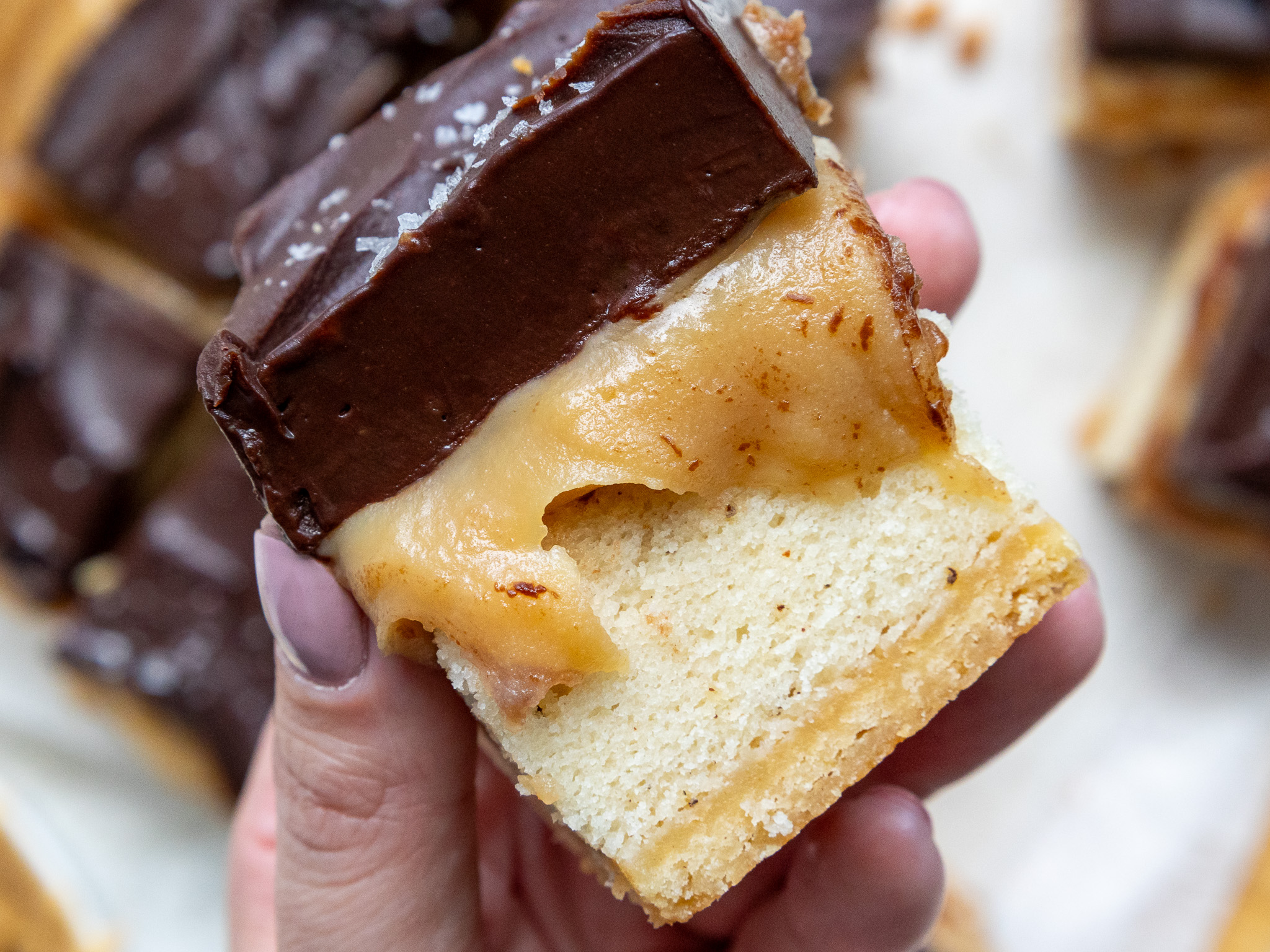 Millionaire Cake: Decadent Layers of Caramel & Chocolate