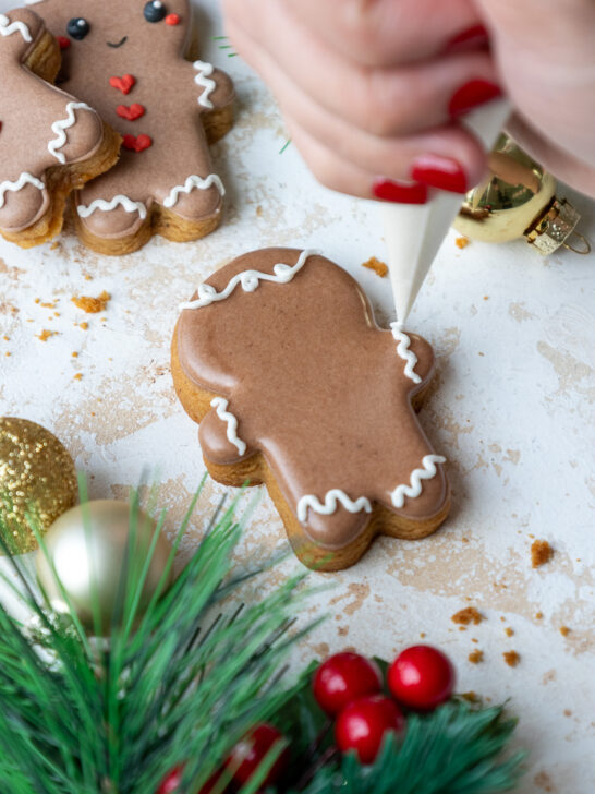 Soft & Chewy Gingerbread Men Sugar Cookies Recipe