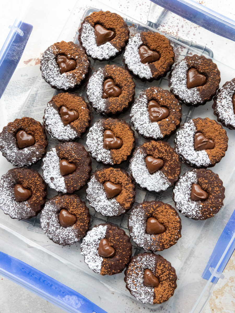 Chocolate Linzer Cookies with Gooey Nutella Filling