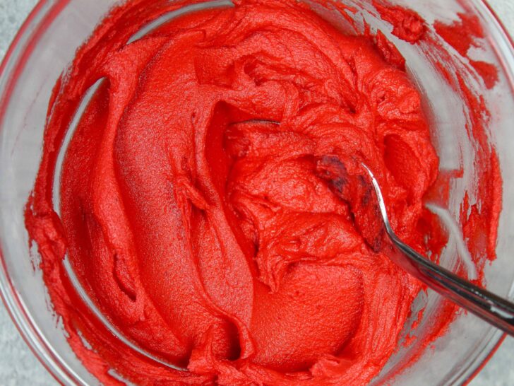 Bright Red Buttercream Frosting (No Bitter Taste!)