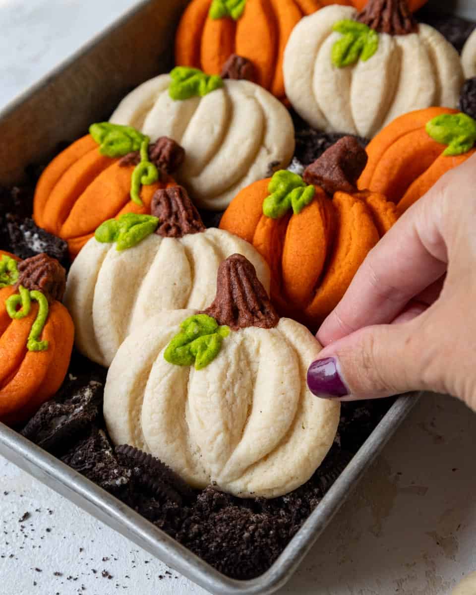 Meringue Turkeys: The Cutest Thanksgiving Treat