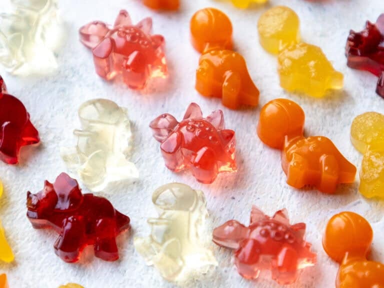 Healthy Homemade Gummies (Easy 4-Ingredient Recipe)
